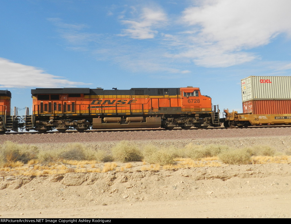 BNSF 6728